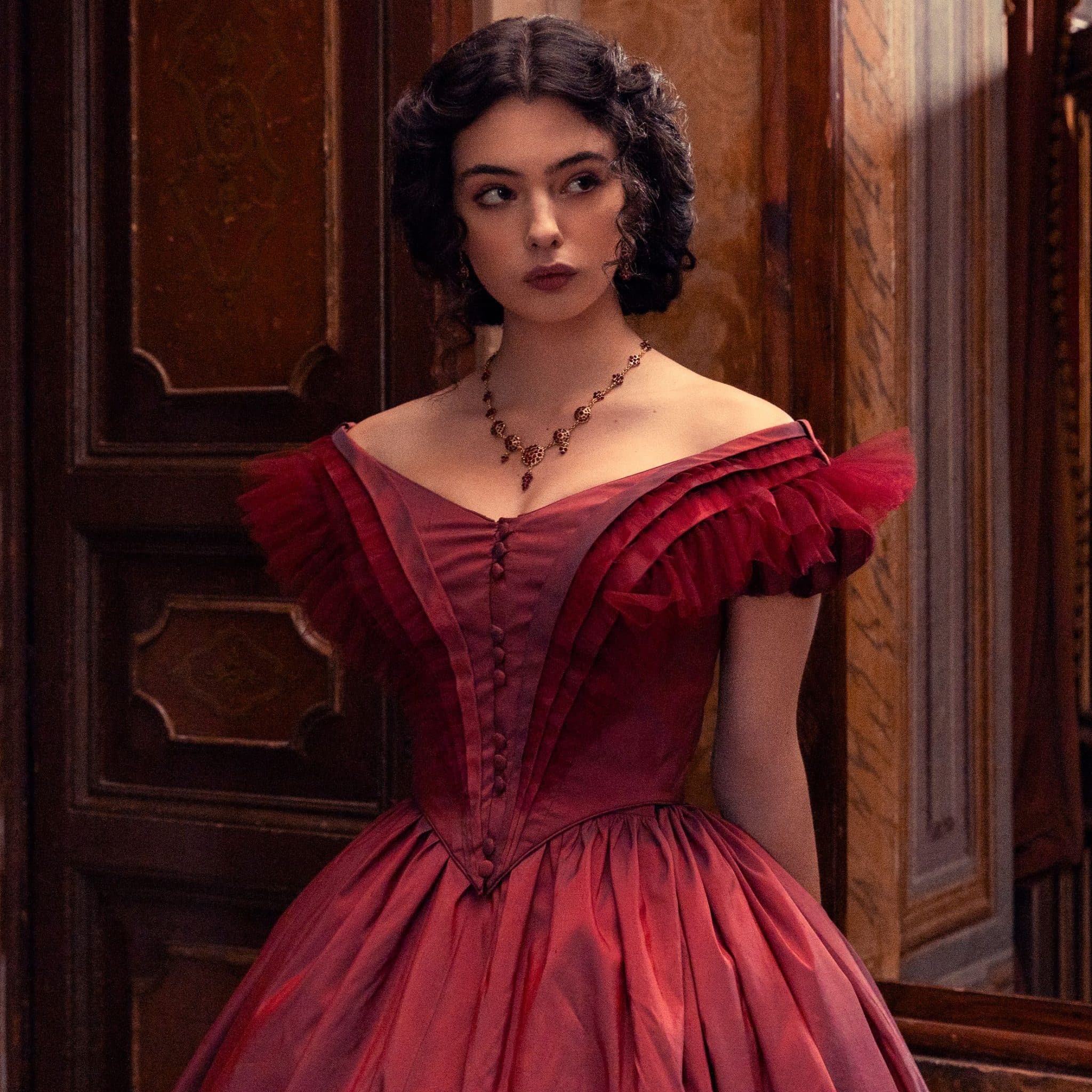 Viral Strange - Deva Cassel Stars in Netflix’s The Leopard as Angelica ...