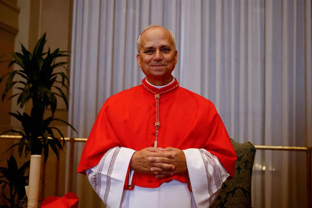 Viral Strange - American cardinal Prevost elected pope, takes name Leo